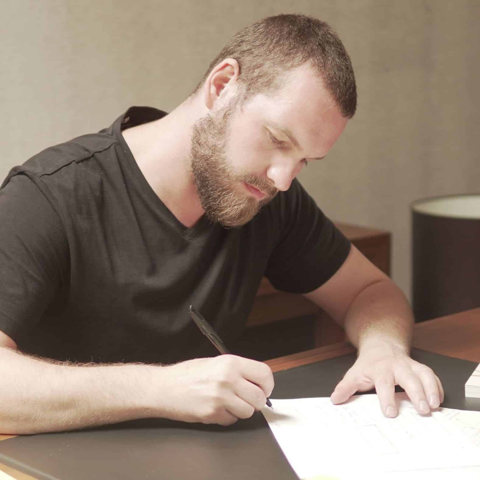 Kontakt - TRIANT výroba nábytku od roku 1991