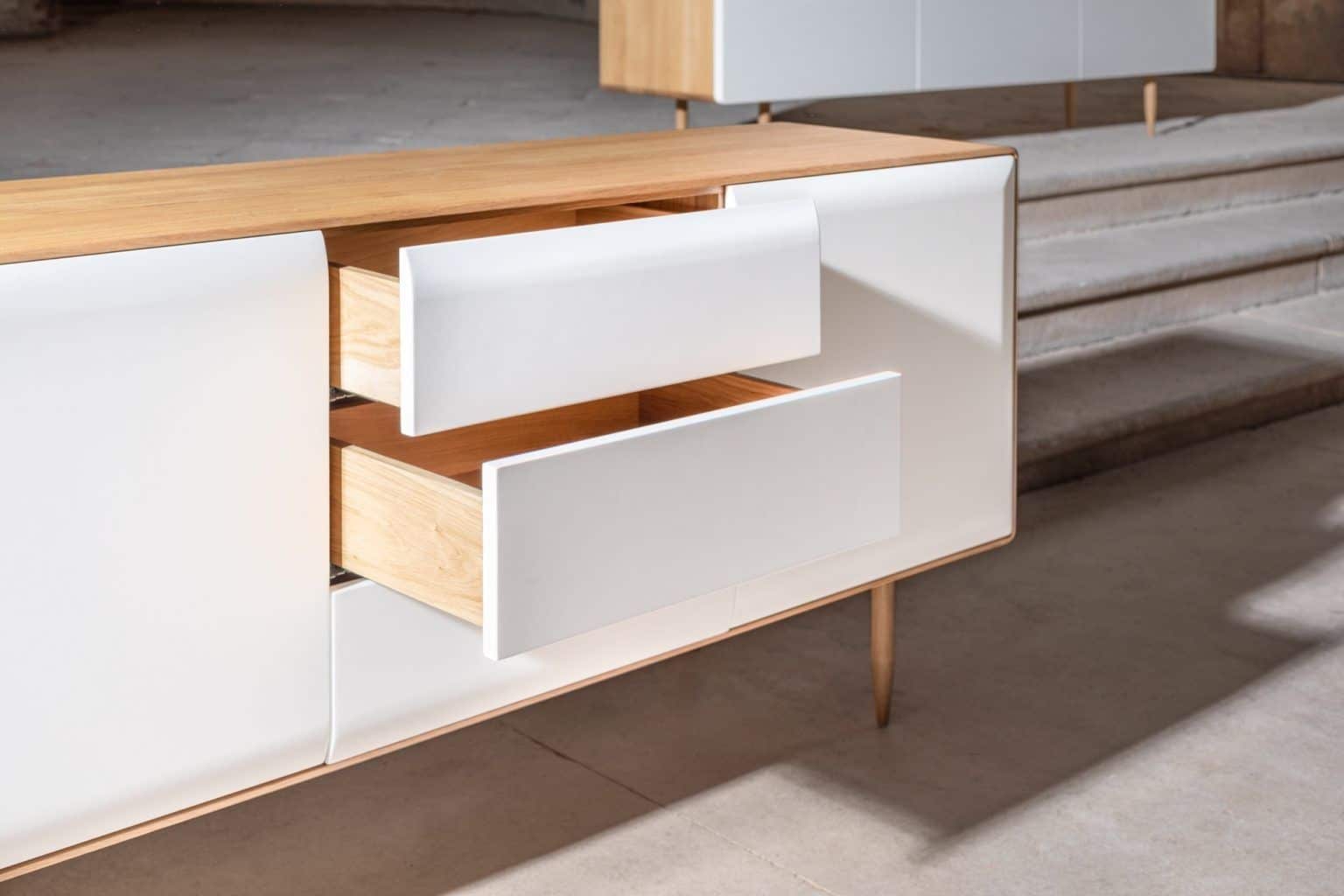 Český nábytek TRIANT - výroba nábytku od roku 1991